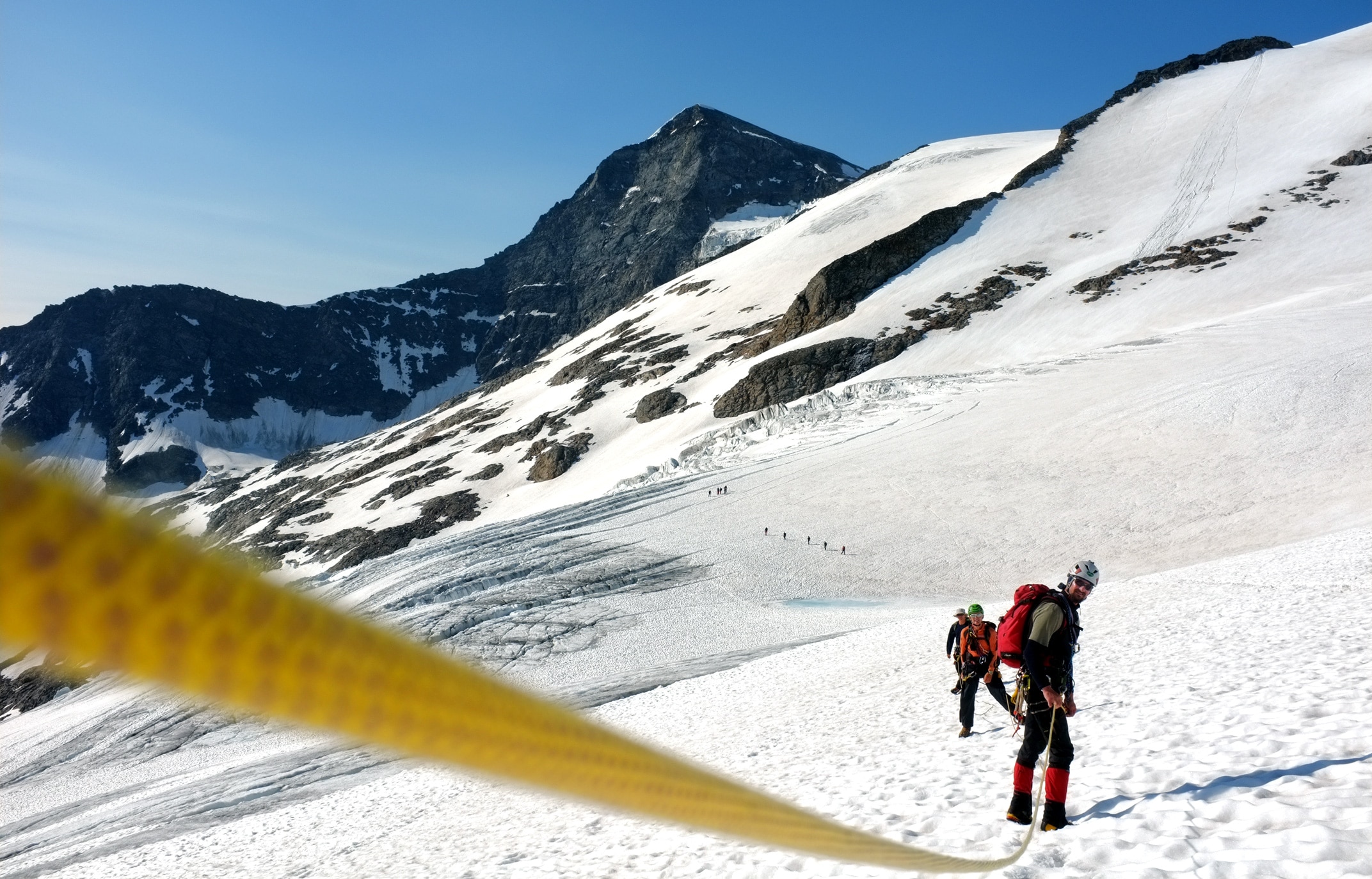 Seiltechnik: 4 Tipps zum Anseilen am Gletscher - Bergwelten