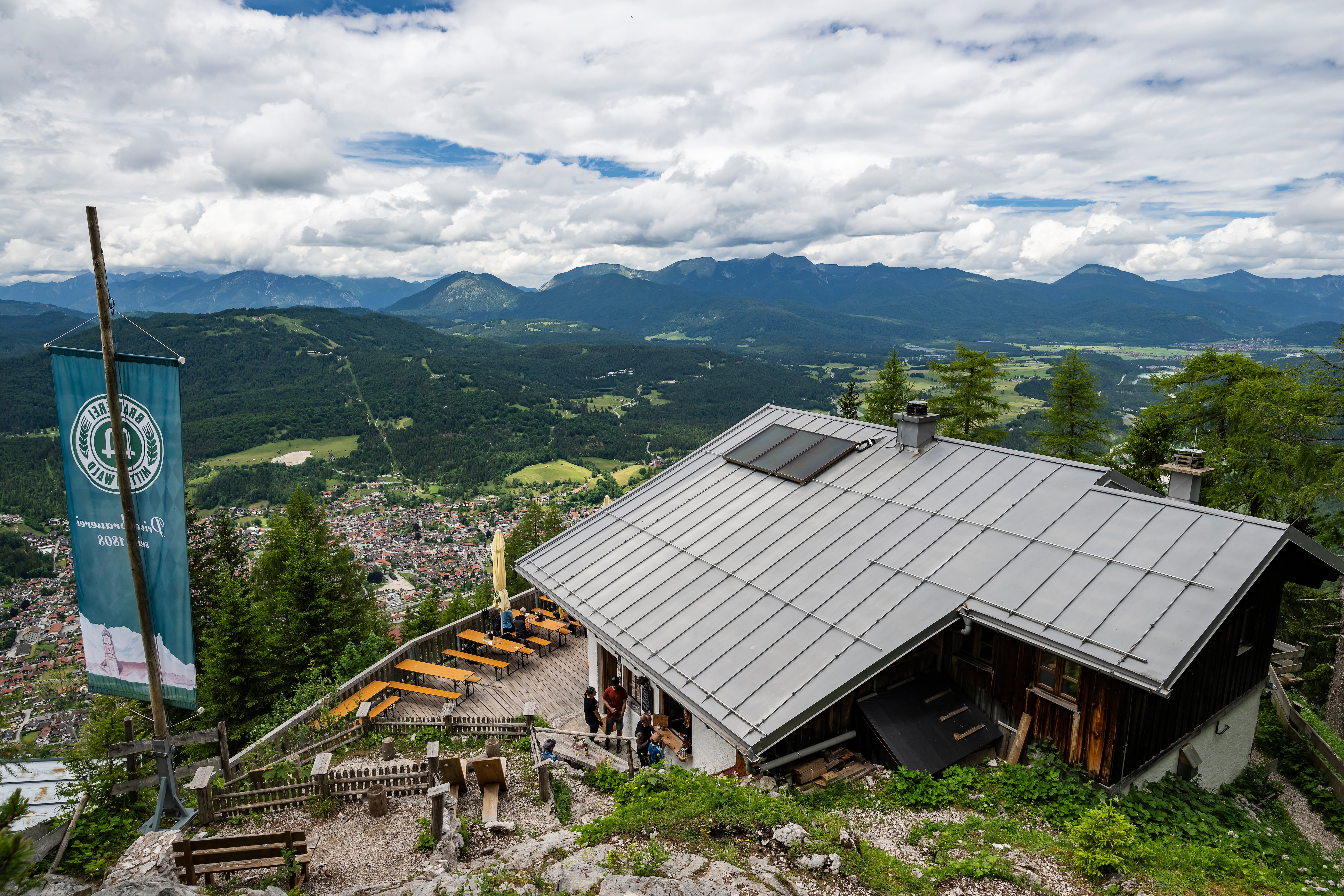 Wandern: Bergwanderung auf die Mittenwalder Hütte vom Bhf. Mittenwald ...