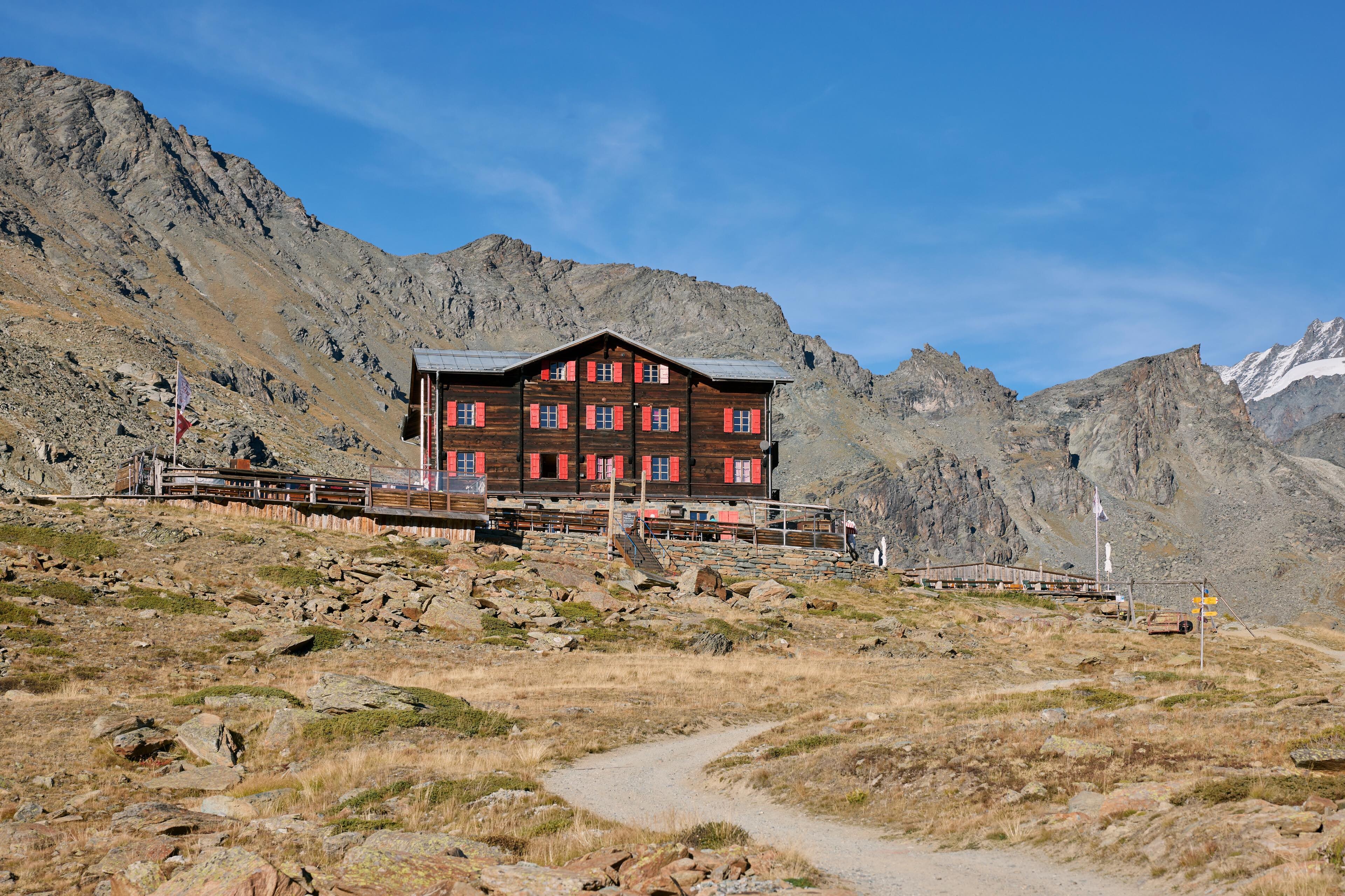 Wandern: Wanderung zum Bergrestaurant Fluhalp von der Bergstation ...